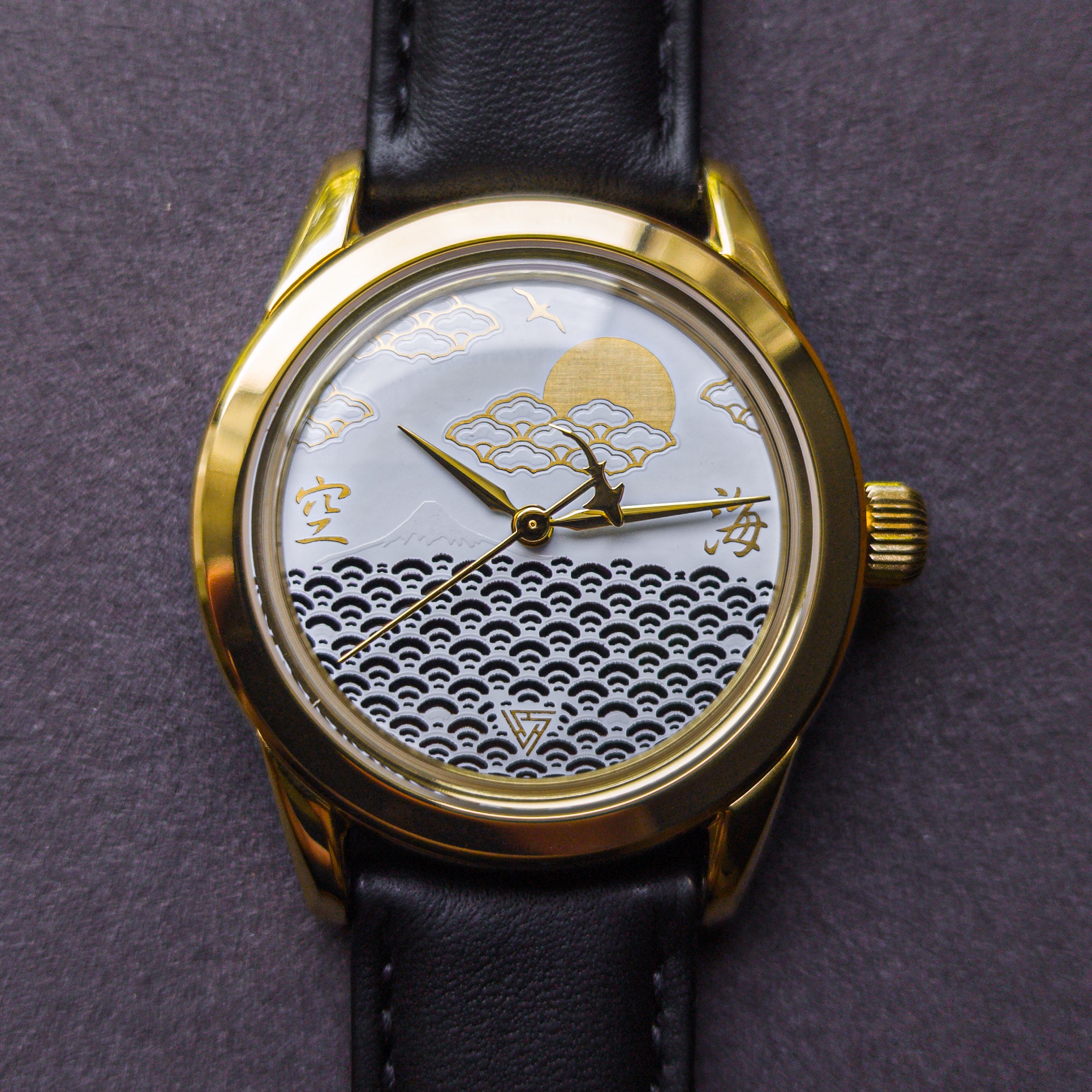 "Black Waves" 18k Gold Unique Seigaiha Seiko Mod Watch – Provenance Watches
